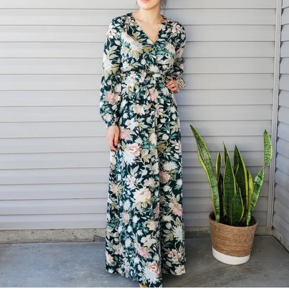Aakaa | Dresses | Vguc Aakaa Beautiful Floral Dress | Poshmark